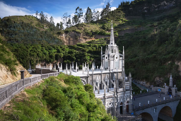 El Santuario de Las Lajas: Una maravilla en medio de la naturaleza - 2025